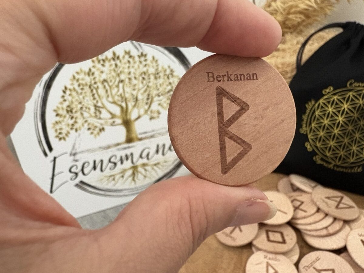 Jetons divinatoires, Runes Futhark, version rondes, en bois - Esensmana